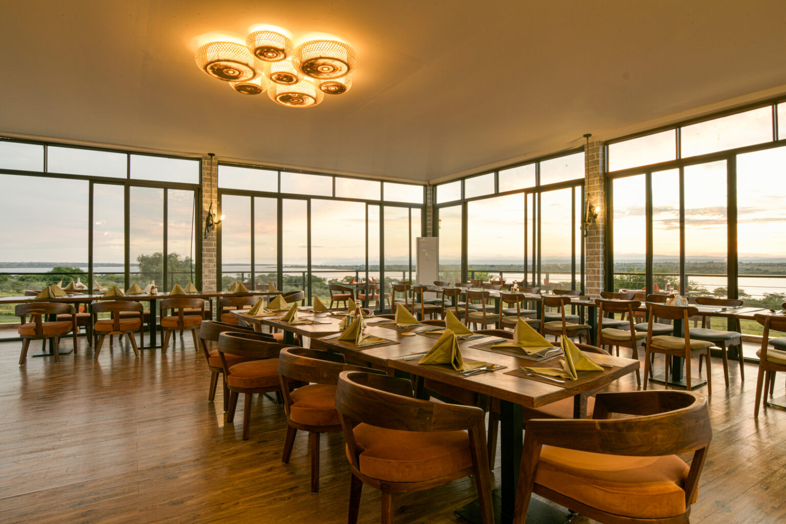 Pakuba Safari Lodge. Mid-Range Lodge Murchison Falls Uganda